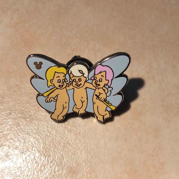 Disney | Other | Authentic Disney Hidden Mickey Pin Pin 7 Or 4 Pins 8 ...